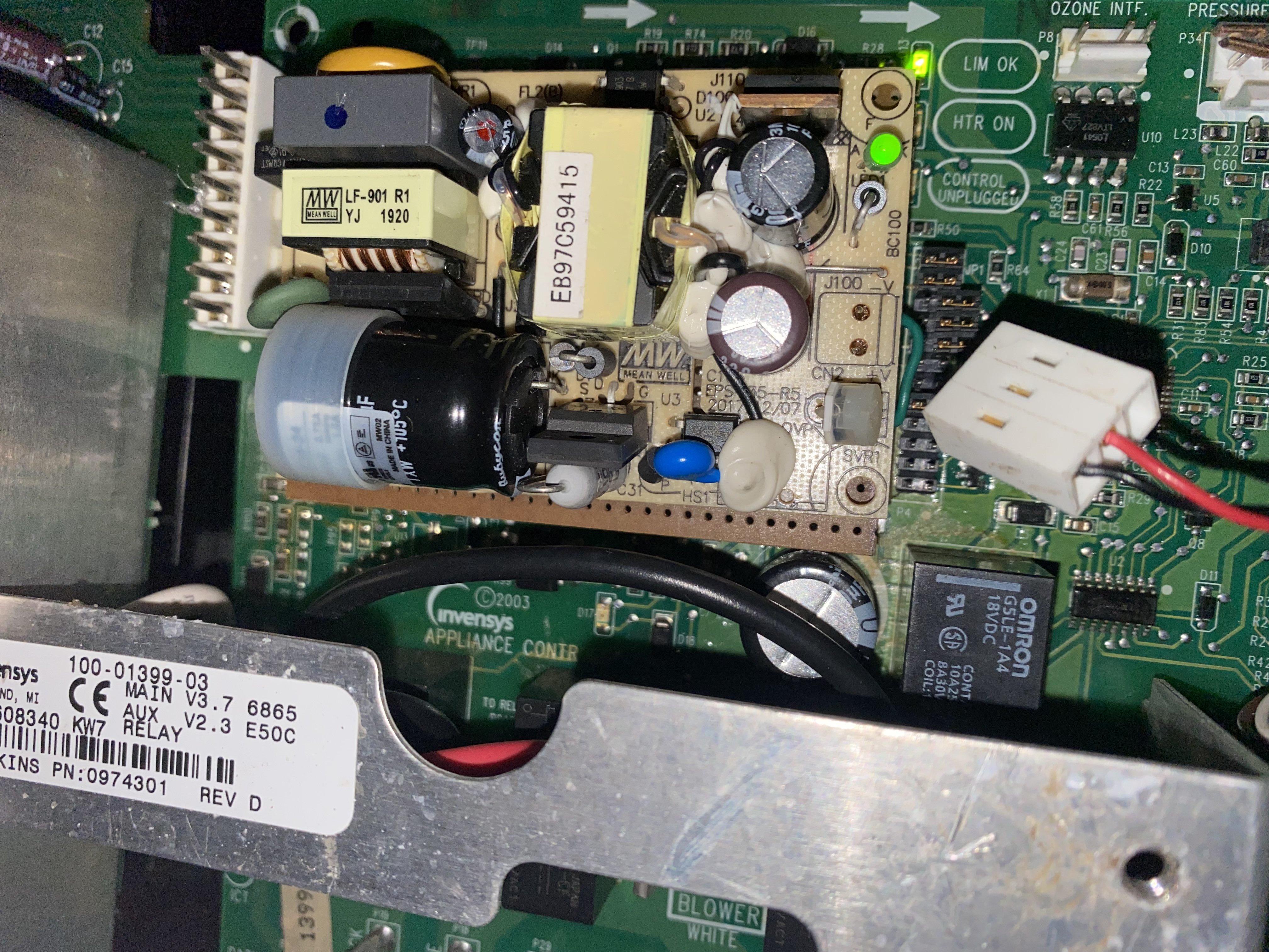 Red and green flashing lights - Portable Hot Tubs & Spas - Pool and Spa ...