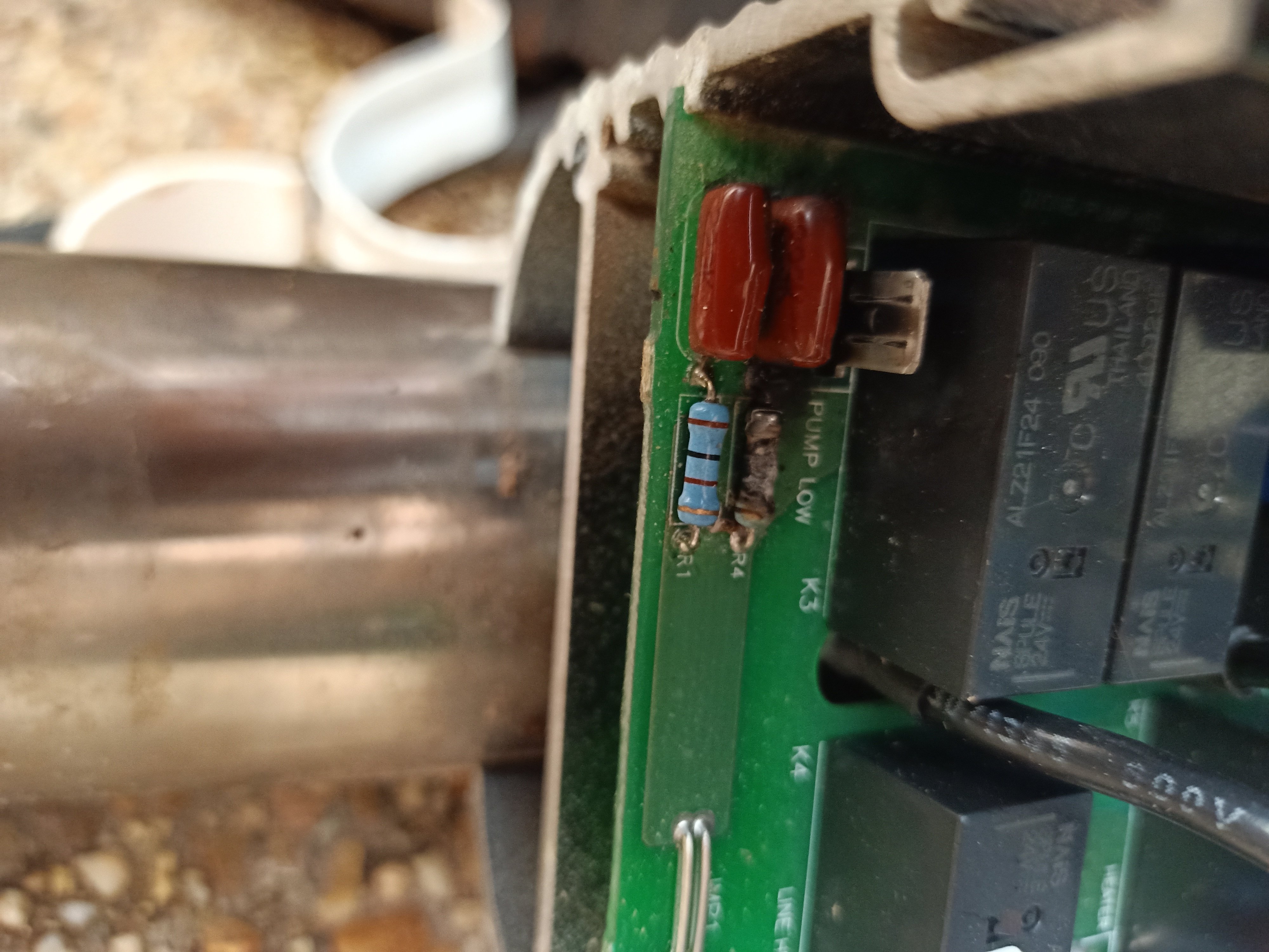 Gecko control board burnt resistor and "low pump" - Portable Hot Tubs ...