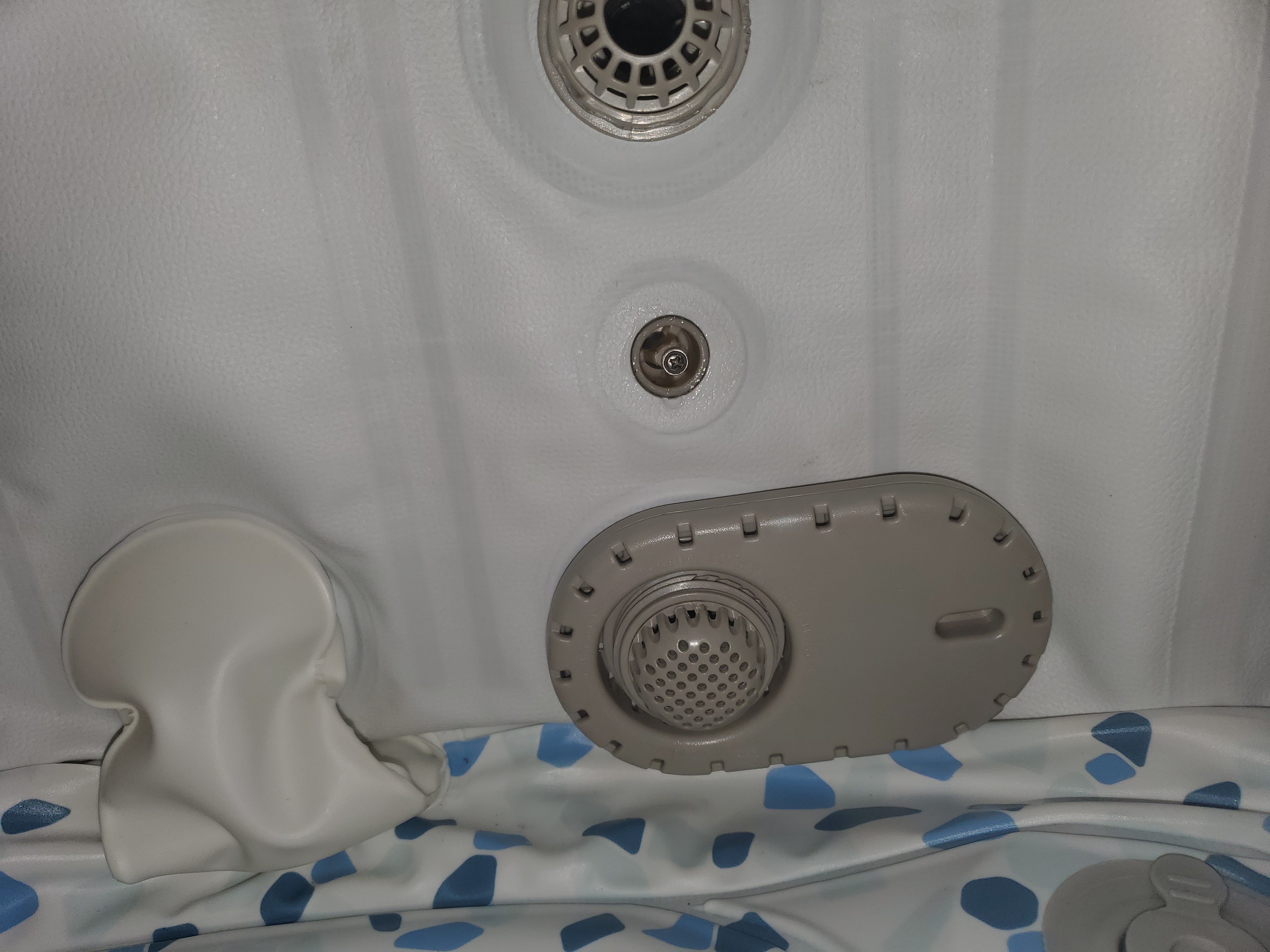 Saluspa liner leaking air behind filter housing - Page 2 - Portable Hot ...