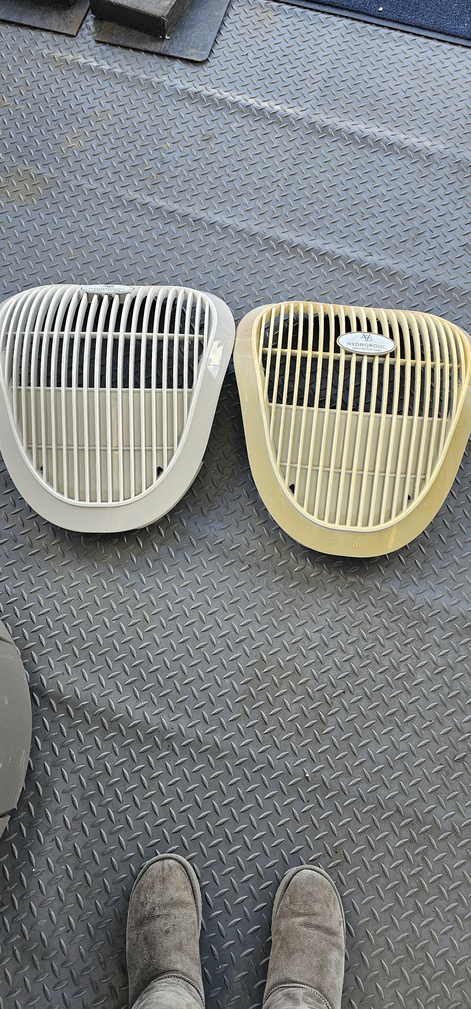 Hydropool Serenity 4300 - Filter Cover discolouring - Portable Hot Tubs ...