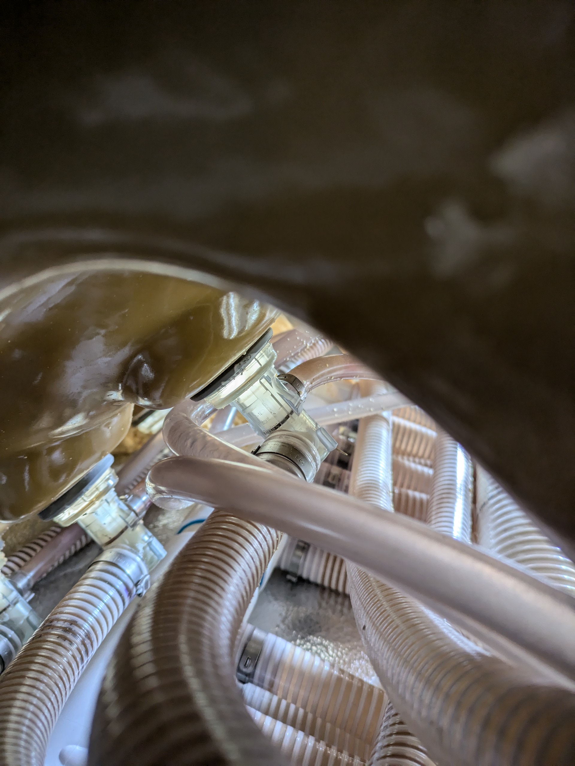 Clearwater spa cracked jet bucket - Portable Hot Tubs & Spas - Pool and ...